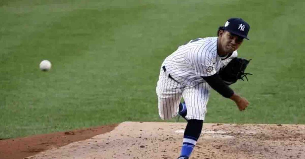 El novato dominicano Deivi García hace historia con los yankee con su ...