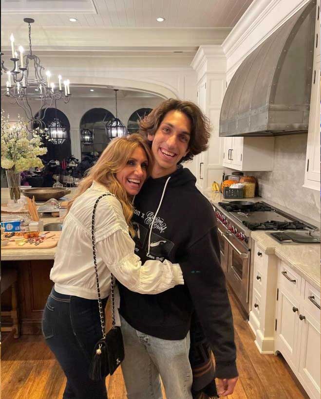 El hijo de Lili Estefan que está impactando con su belleza - Attorneys