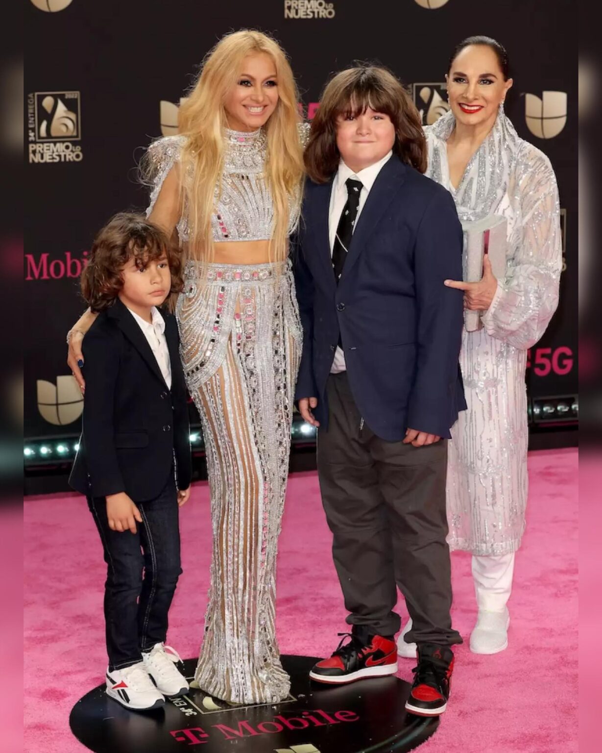 Desalojan a Paulina Rubio de su casa y salen a la luz los sorprendentes ...